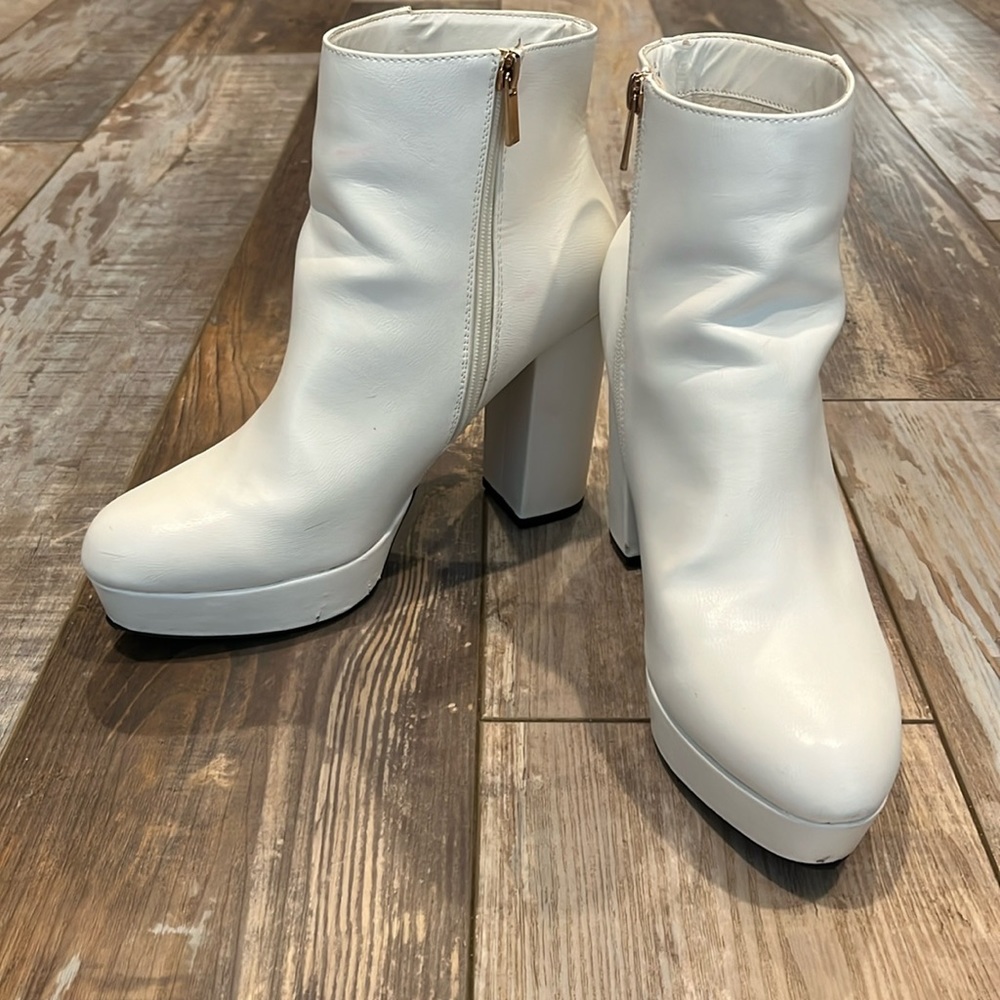 Bamboo White Platform Booties - Gem